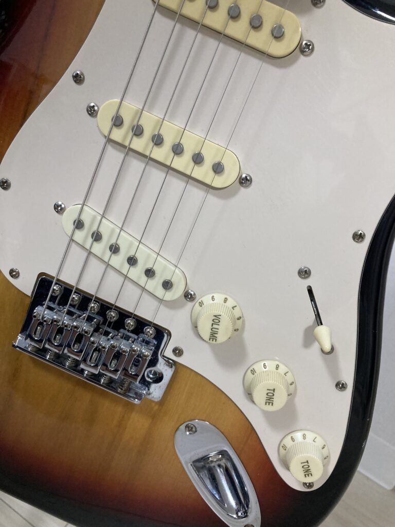 【弾いてみた】BUSKER'Sのエレキギターを実際に買って評価してみた【ストラトレビュー】